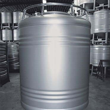 Waldner round containers and cubic containers